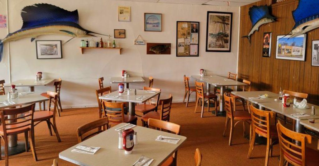 This Michigan Fish Fry Spot Is So Good, Locals Say It’s Worth The Drive