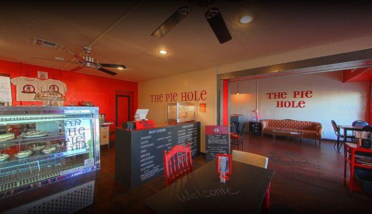 This Mom-And-Pop Arizona Restaurant Serves Homemade Pies Locals Say Are ...