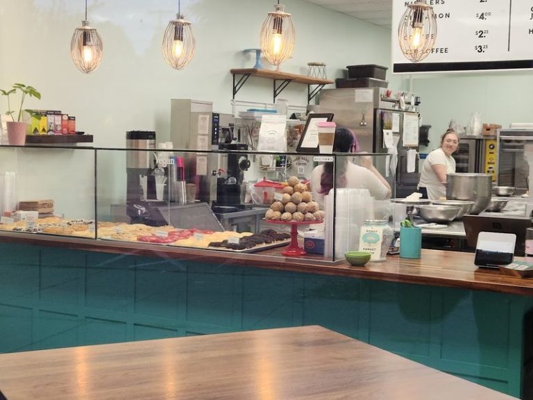 This Mom-And-Pop Bakery In Ohio Has Artisan Donuts That Are Truly ...