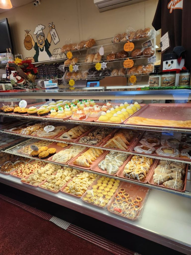 This Ohio Bakery Quietly Turns Apple Fritters Into Something Memorable