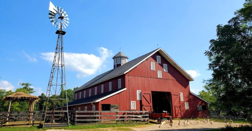 This Ohio Heritage Farm Feels Like A Perfect June Afternoon (A Pure ...