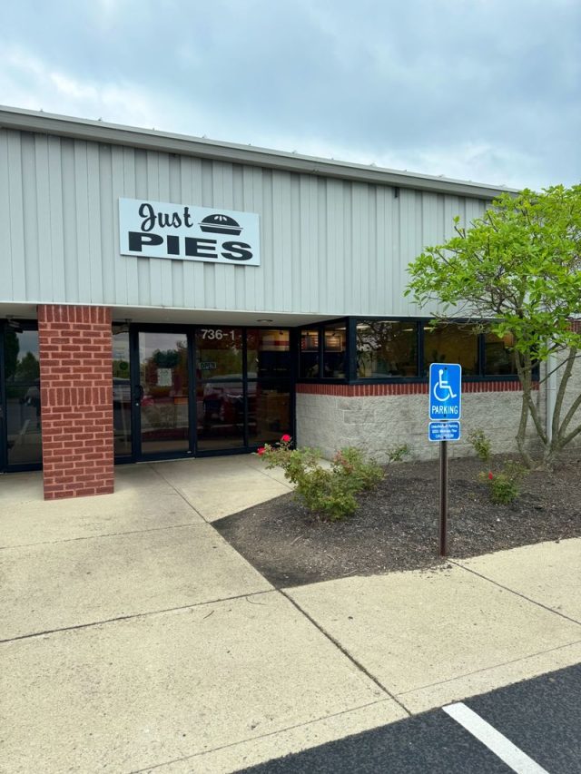 This Ohio Pie Shop Keeps Things Simple But Somehow Turns Every Slice ...
