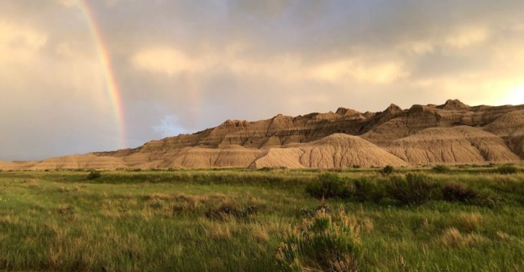 This Otherworldly Nebraska Park Looks Like A Mini Badlands Hidden In ...