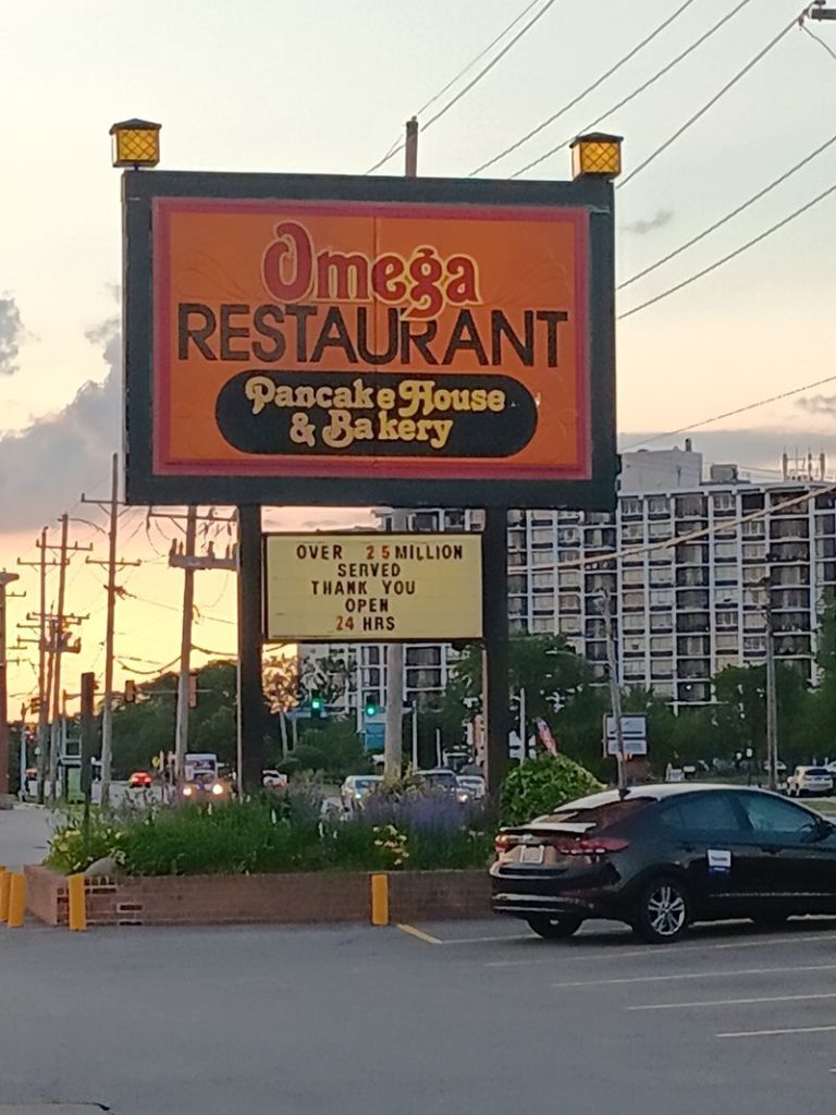 This Retro Illinois Diner Has Been Serving The Same Comfort For Years