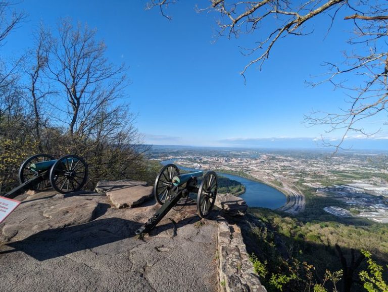 This Tennessee Mountain Overlook Is The Peaceful Spot Locals Flee To ...