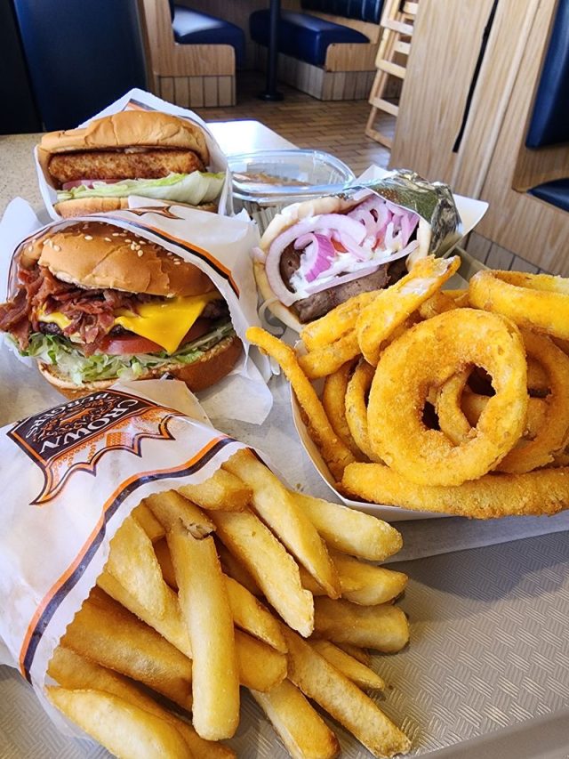 This Utah Burger Joint Turned Its Fry Sauce Burgers Into A Statewide ...