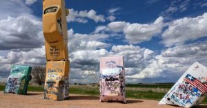 This Weird Nebraska Roadside Landmark Turns Old Cars Into A Prairie ...