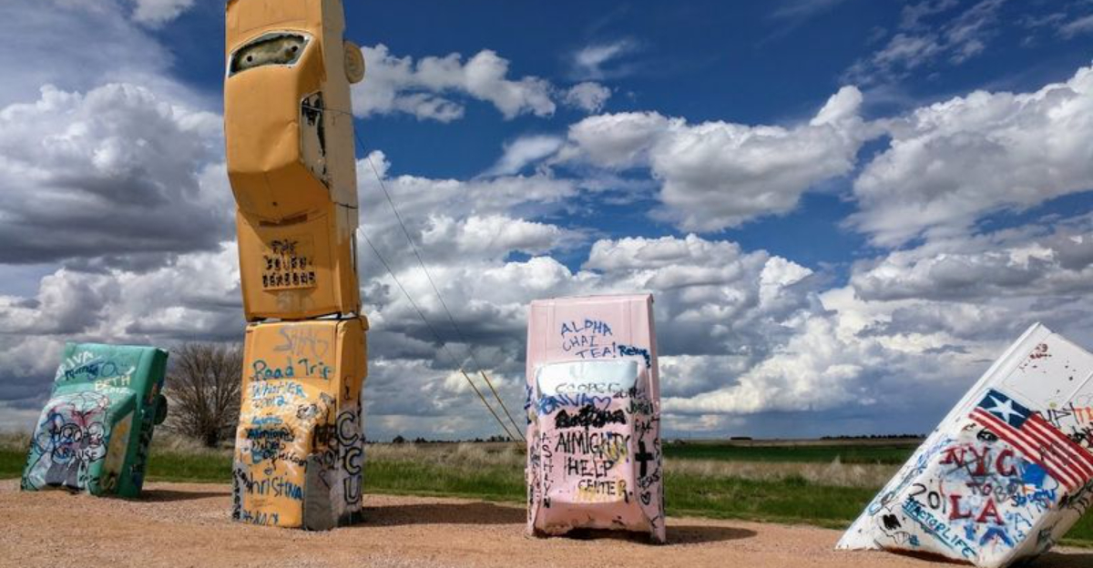 This Weird Nebraska Roadside Landmark Turns Old Cars Into A Prairie ...