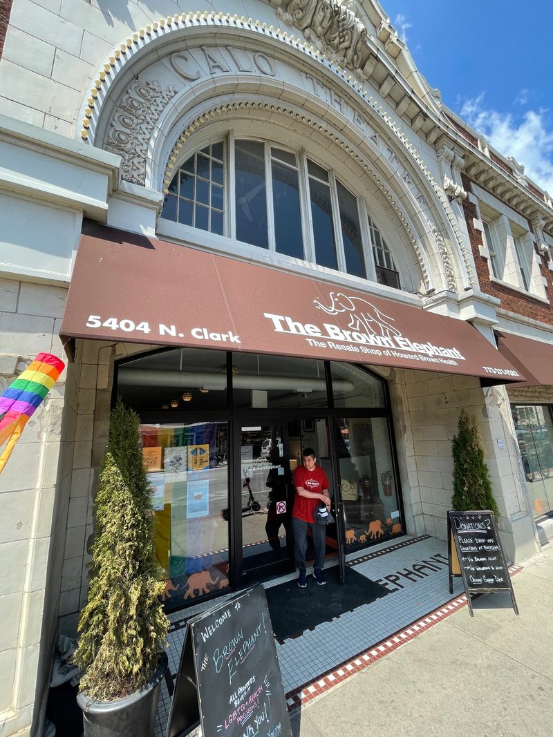 8 Giant Illinois Thrift Shops You Could Spend All Day In