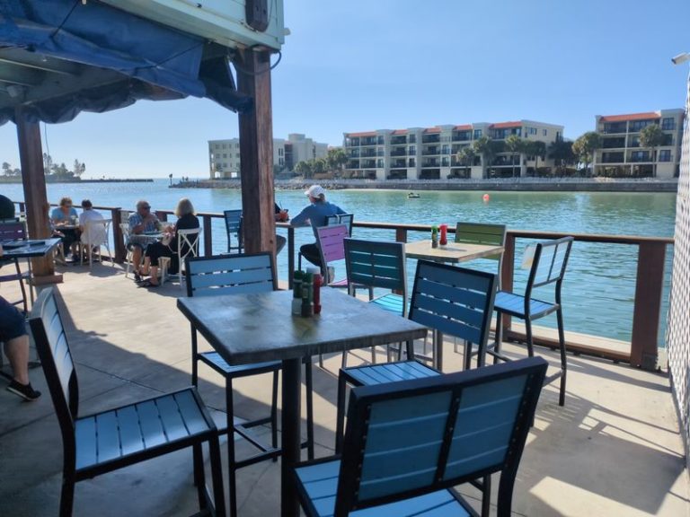 These Florida Waterfront Restaurants Serve The Best Views In The State