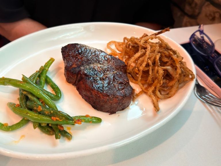 Why Food Lovers Are Driving Across Florida For The Filet Mignon At This ...