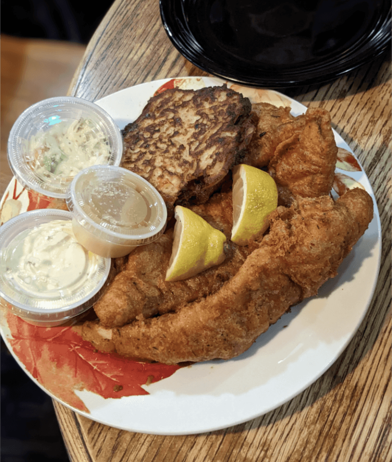Wisconsin Tavern By The Lake With Crab Cakes That Locals Swear Are East ...