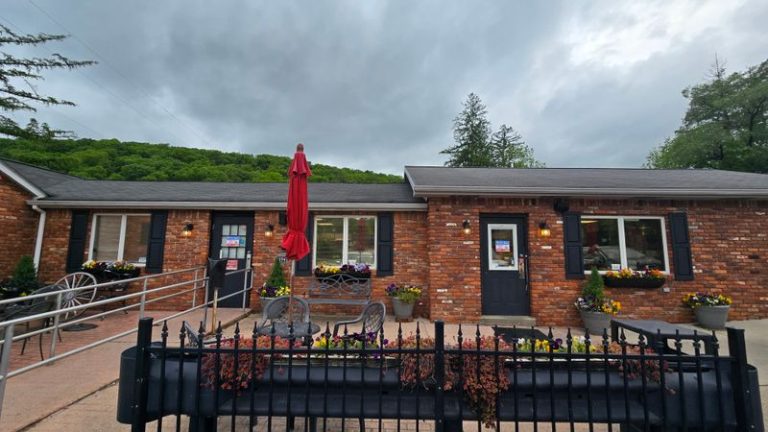 You’ll Happily Drive Hours For The Homemade Pies At This Beloved ...