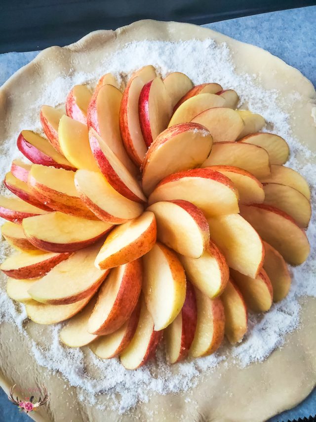 Easy Apple Pie Crostata - Ever After in the Woods